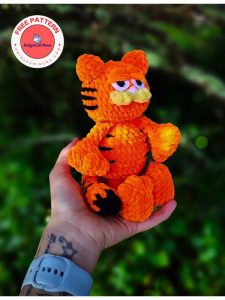 Low-sew free crochet garfield amigurumi pattern